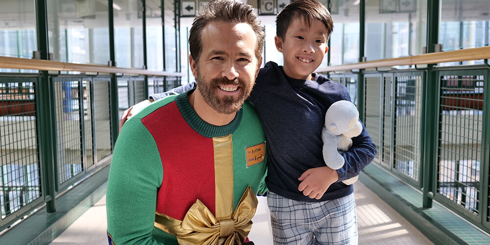 Ryan Reynolds Shines Bright In SickKids Foundation Holiday Campaign ...